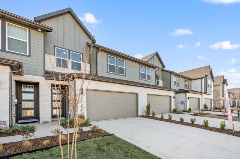 Townhomes for Sale in DFW | Cadence Homes